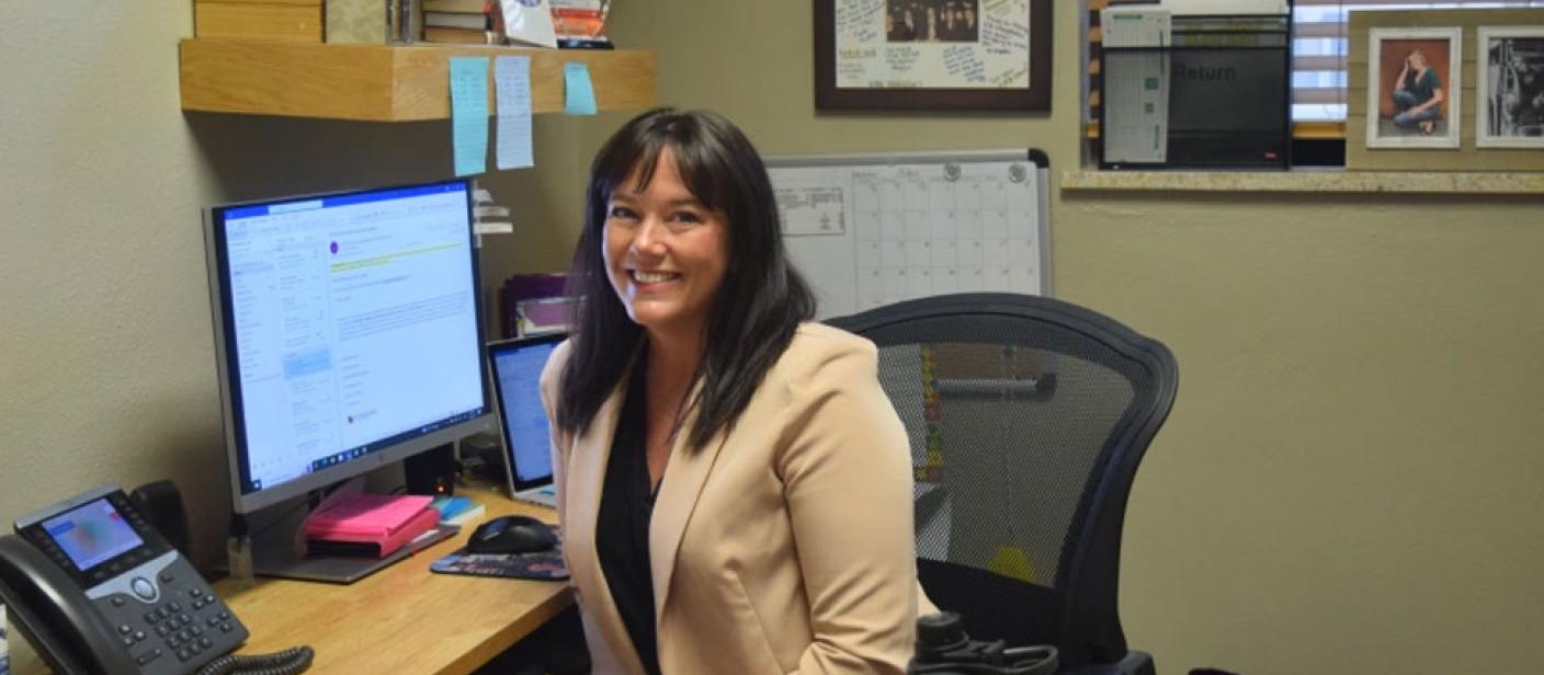 Crystal Apple: Amanda Kerker serves as leader for students, colleagues | Northeastern Junior College